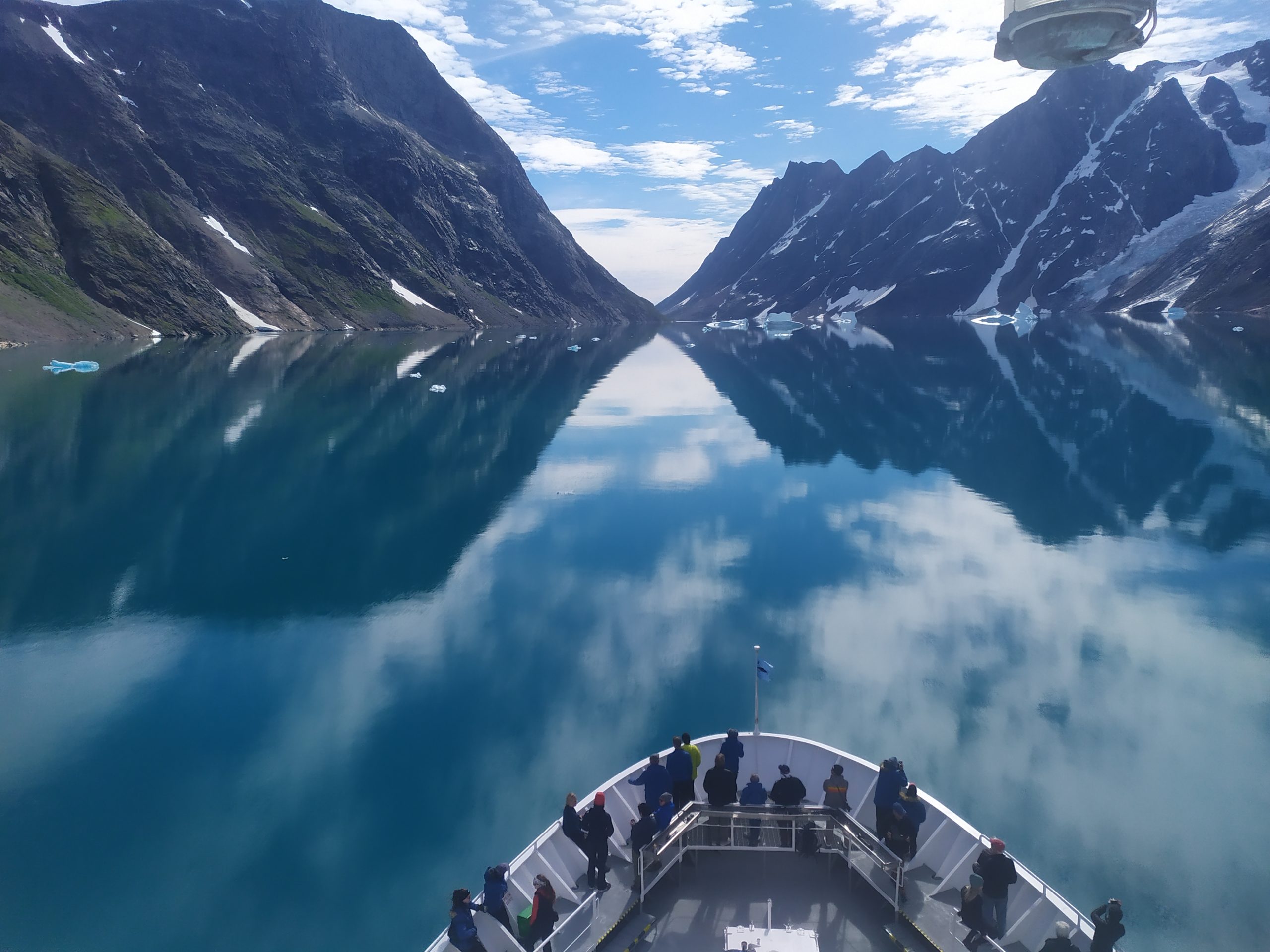 Summer expeditions to the Arctic by groups of researchers from EU ...